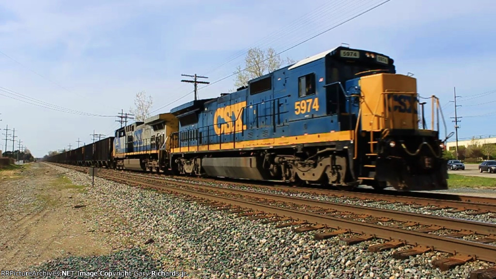 CSX 5974 & 101